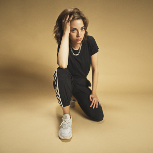 L’artiste techno modulaire, Julia Bondar, signe un nouvel EP sensuel, I ...