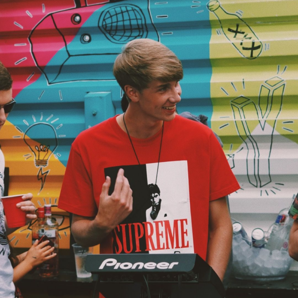 Le producteur britannique, Toby Simpson, revient sur Hottrax avec un EP deux-titres, That’s The ...