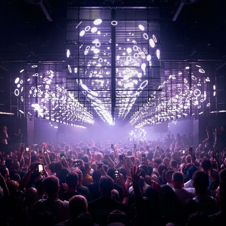 À regarder : Eric Prydz presents [CELL] Live @ Hï Ibiza - PépitesTroniques